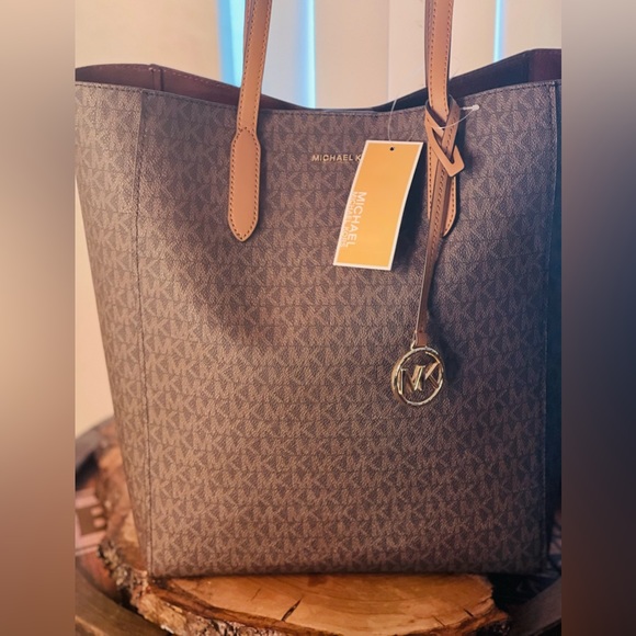 Michael Kors | Bags | Brand New Michael Kors Purse | Poshmark